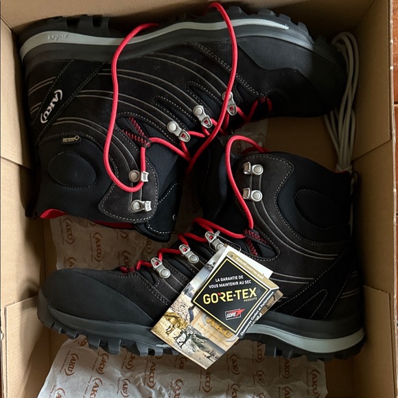 Aku | Shoes | Aku 42 Alterra Gtx Mens Boots Anthracite And Red | Poshmark